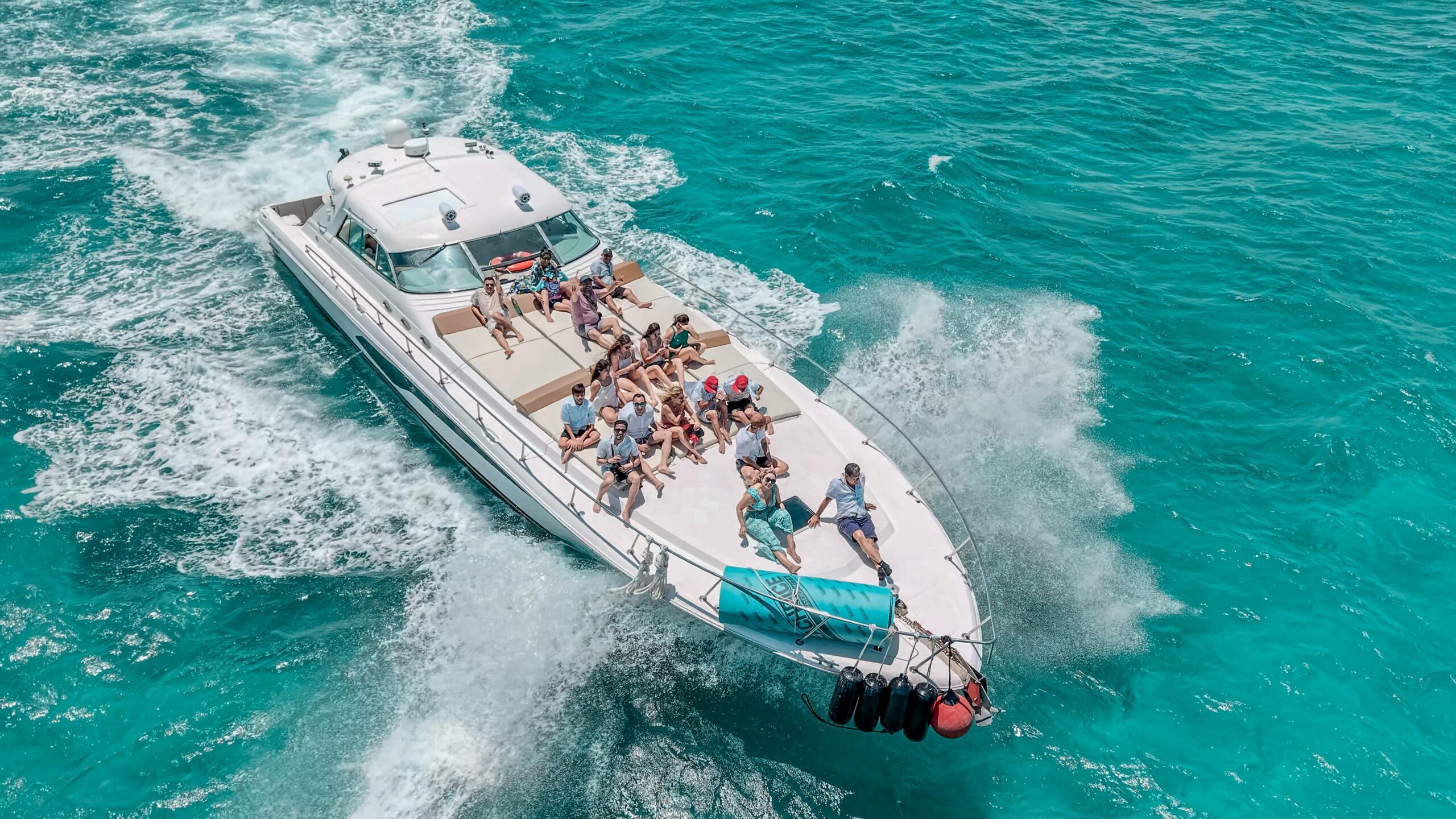 Sea Ray 64 Ft | Placetravel